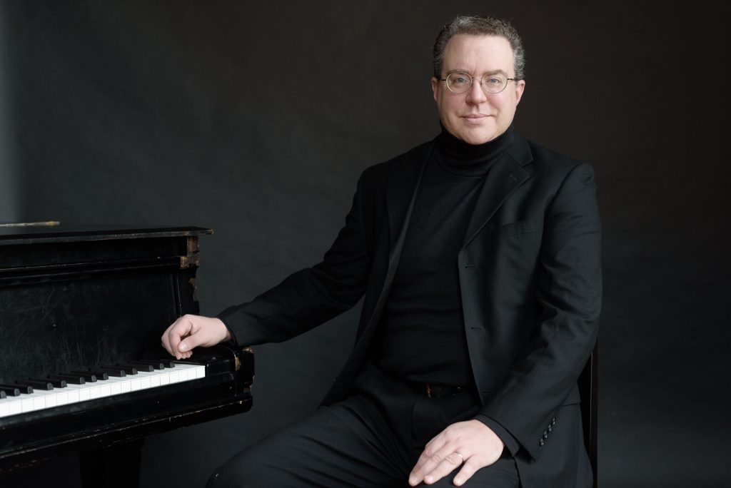 Aaron Robinson – Aaron Robinson